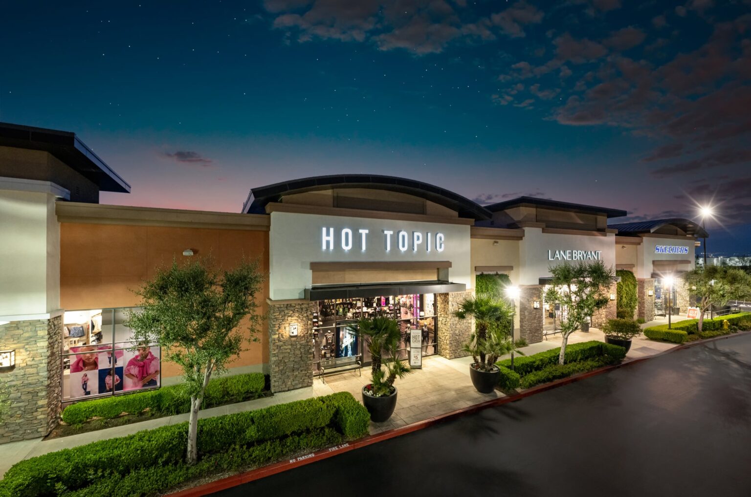 Hot Topic - Mountain Grove